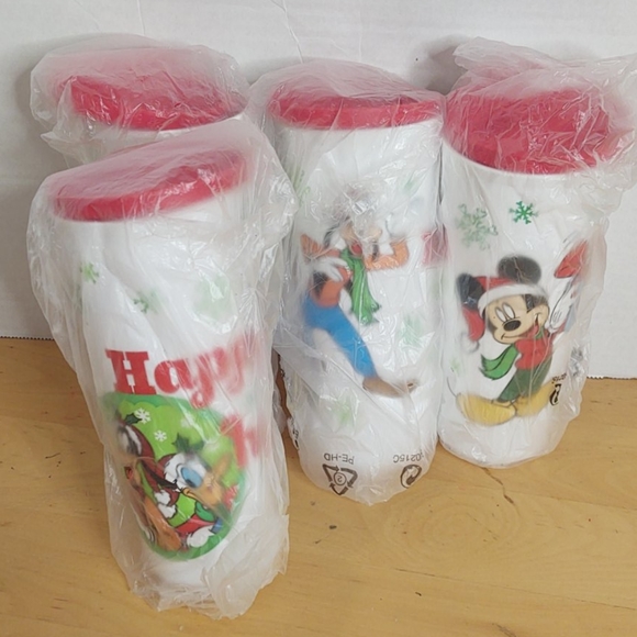 Tupperware | Kitchen | Tupperware Christmas Disney Tumblers Set Of 4 ...